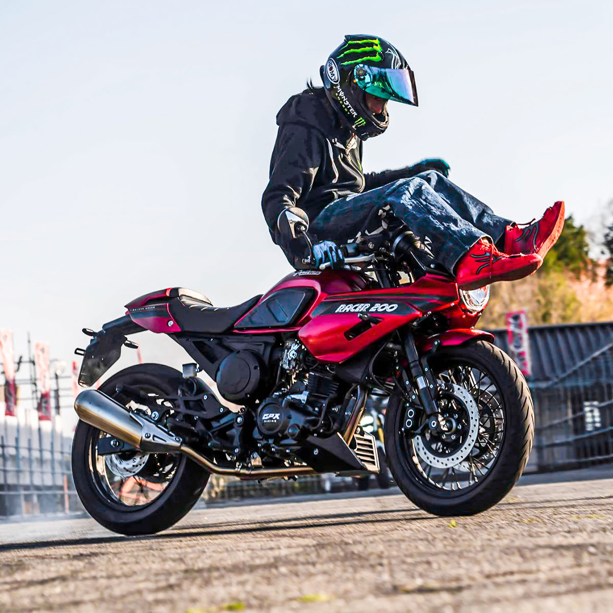 GPX Gentleman Racer มาแรง! ขึ้นแท่นรถมอเตอร์ไซค์ (รุ่นไม่เกิน 250cc ...