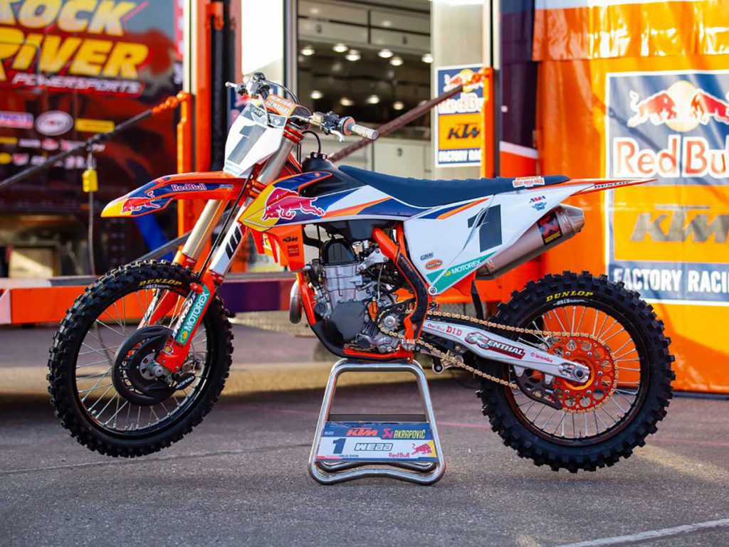 2020 Factory Supercross Bikes Kawasaki KX250F / KTM 450 SX-F ...