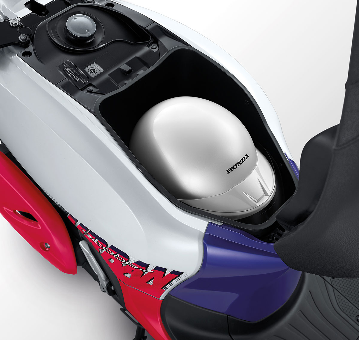 10 จุดเปลี่ยน All New Scoopy น่าใช้ขึ้นอีกระดับ - Motocrossmag.co.th