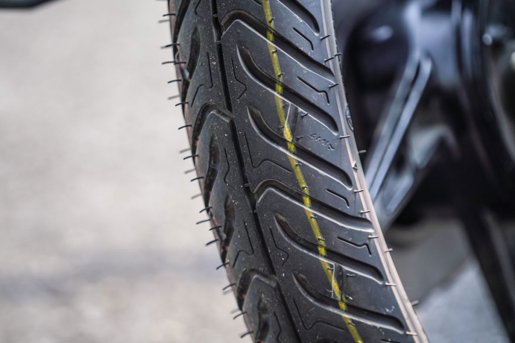 5 ข้อต้องอ่าน!! รีวิวยางรถจักรยานยนต์ IRC PERSONA NR50 - Motocrossmag.co.th