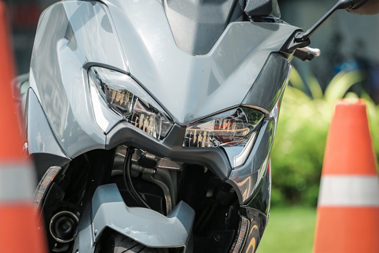 เจาะ 6 ประเด็น รีวิว Yamaha TMAX 650 Tech Maxสุดจริง? สมเป็นตัวจบ ...