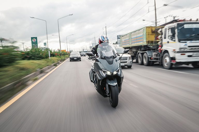 เจาะ 6 ประเด็น รีวิว Yamaha TMAX 650 Tech Maxสุดจริง? สมเป็นตัวจบ ...