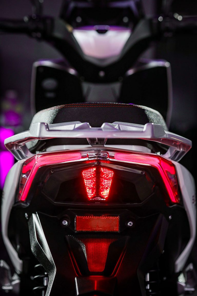 Sleek EV เปิดตัว “Type-V” สกู๊ตเตอร์ไฟฟ้าสเปกสุดเร้า.. 1ชาร์จ 200กม.