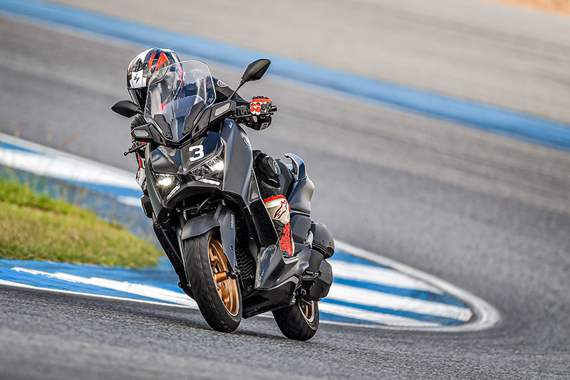 4 เรื่องใหญ่!! “New Yamaha Xmax Connected”