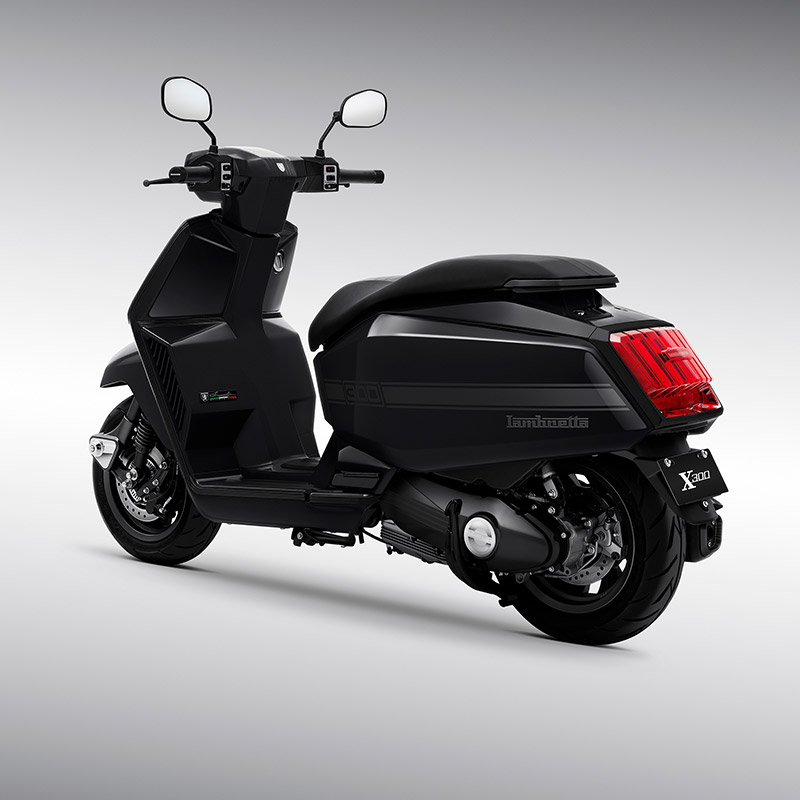 แลมเบรตต้าครบรอบ 76 ปี เปิดตัว X300 SR คอลเลคชั่นใหม่