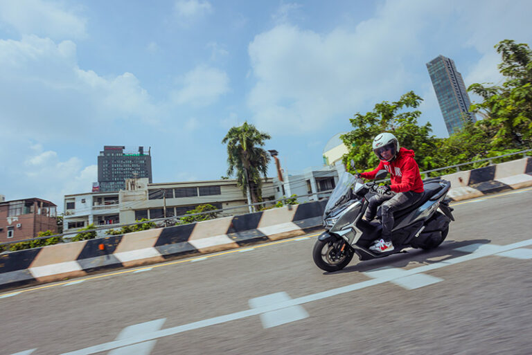 7 เรื่อง ต้องรู้!! CYCLONE RT1 สปอร์ตสกู๊ตเตอร์ 150 ซีซี.